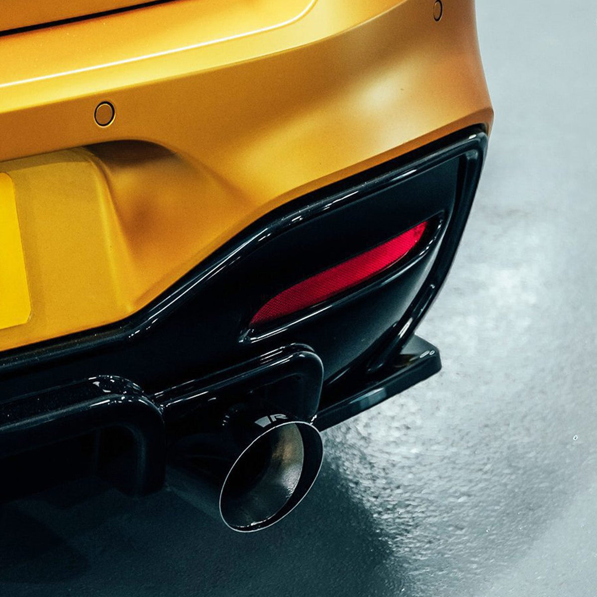 ZAERO Design BMW M135i M140i LCI Gloss Black Rear Splitters